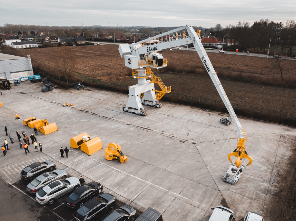 35 years of reaching for the next level! - E-Crane
